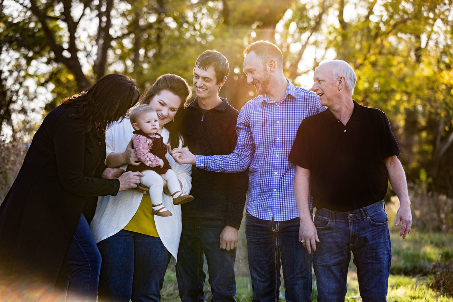 Extended Family Photos | NE Kansas Photographer - littleleapling.com