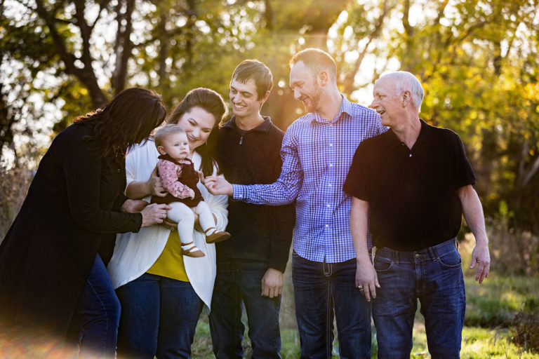 Extended Family Photos | NE Kansas Photographer - littleleapling.com
